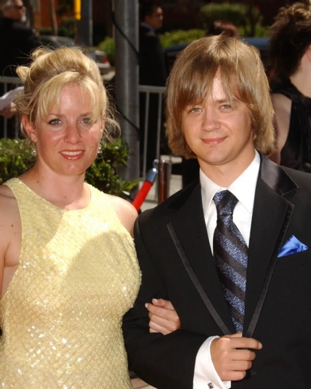 Jason Earles Wife Jennifer Earles Biography Facts About